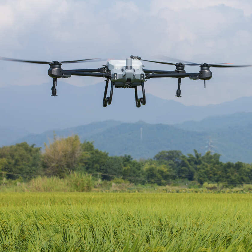 AgriDrone.vn - Máy bay nông nghiệp phun xịt thuốc Việt Nam